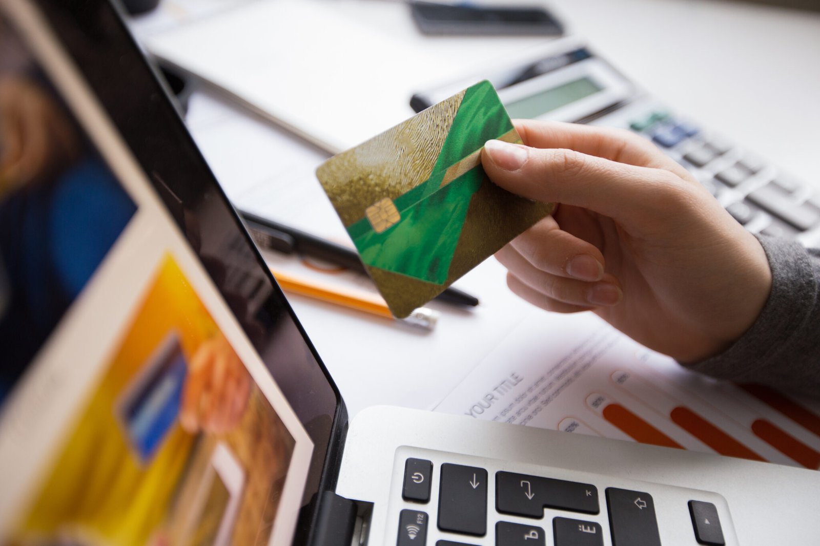 How to Track Credit Card Application Status for Major Issuers in India